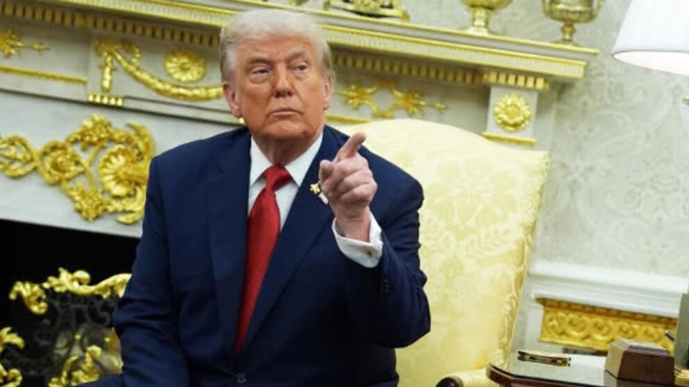 Video Trump warns "there will be others" after indictment of ex-FBI ...