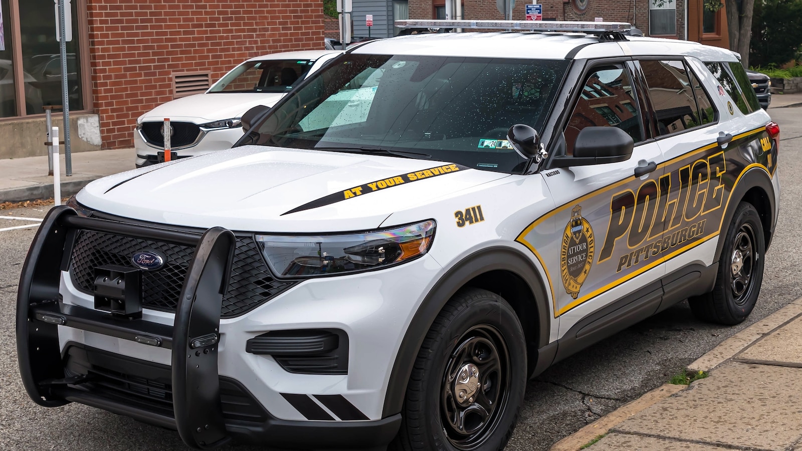 3 students injured in stabbing at Pittsburgh high school: Authorities ...