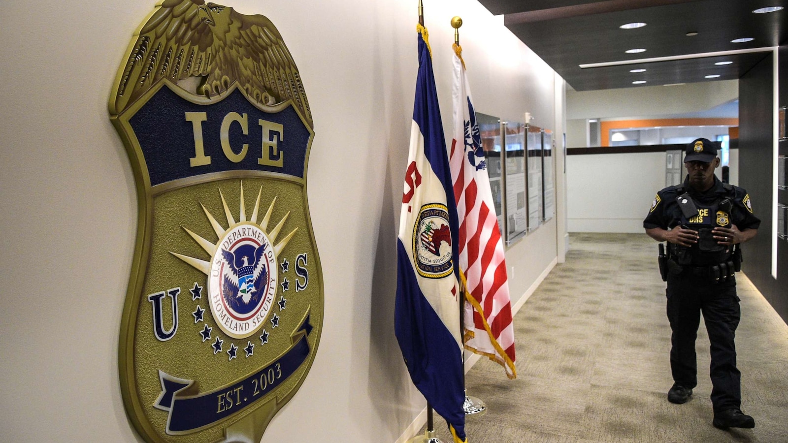 Names, personal information of 6,000 noncitizens posted on ICE website ...