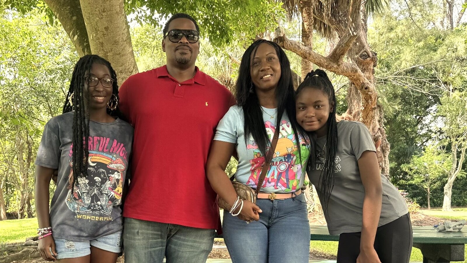 Family reunited with beloved dog after 6 years apart - ABC News