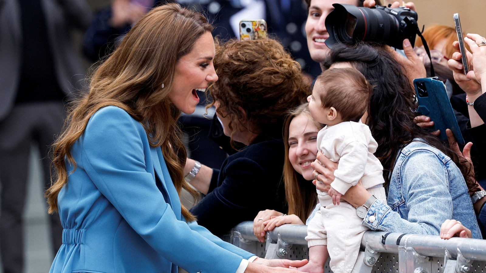 Kate Middleton makes 1st solo trip outside UK since cancer diagnosis ...