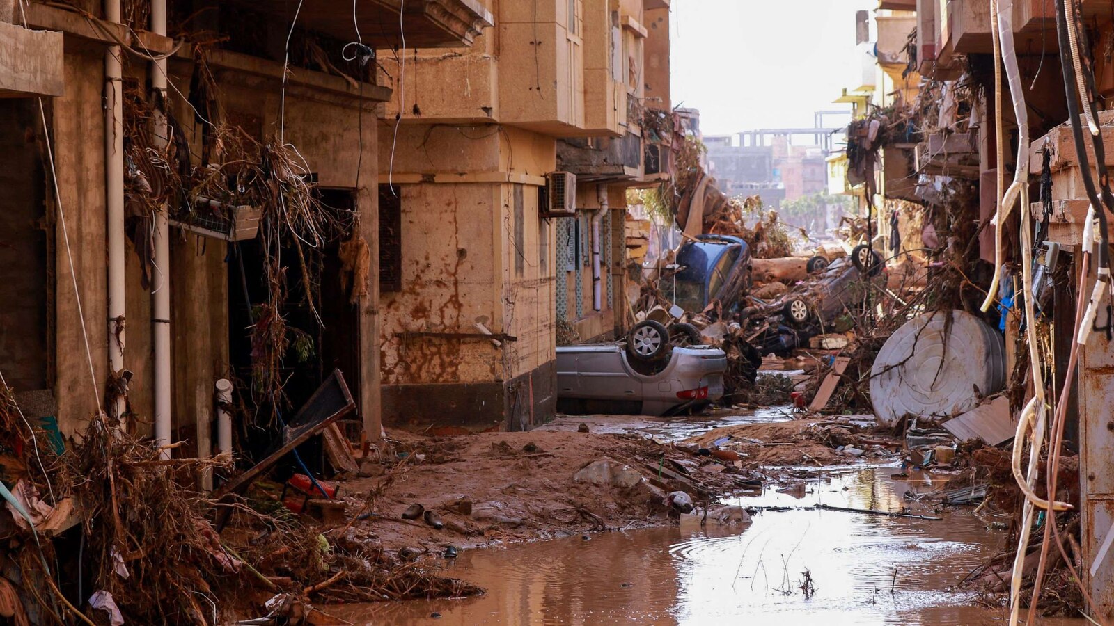 Over 5,200 people feared dead, another 10,000 missing after flooding in ...