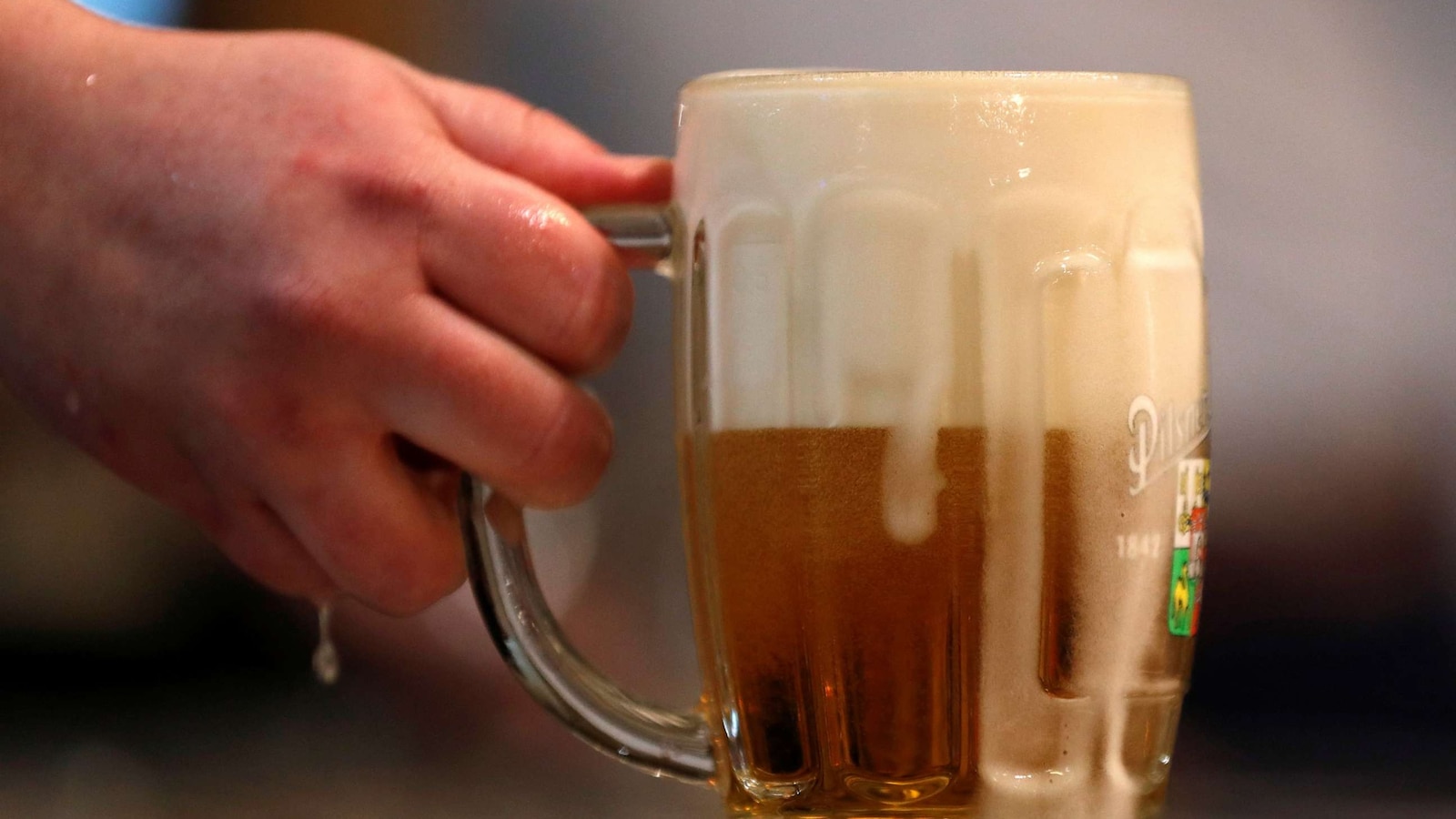 New York jury to decide brew-haha over definition of beer - ABC News