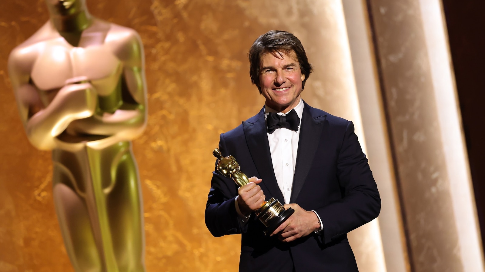 Tom Cruise gets honorary Oscar: 'Making films is not what I do, it is who I am' - ABC News