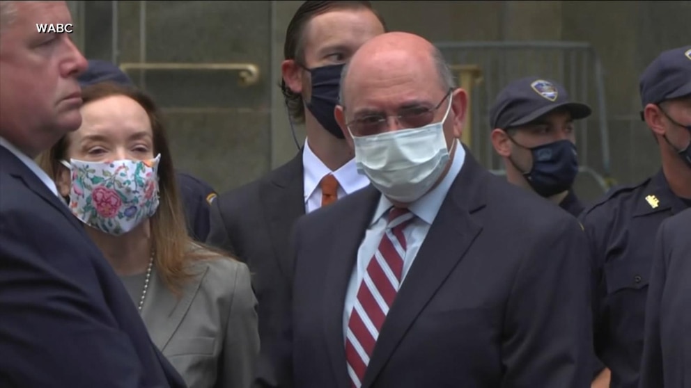 Video Ex-Trump Organization CFO Allen Weisselberg in perjury plea talks, sources say - ABC News