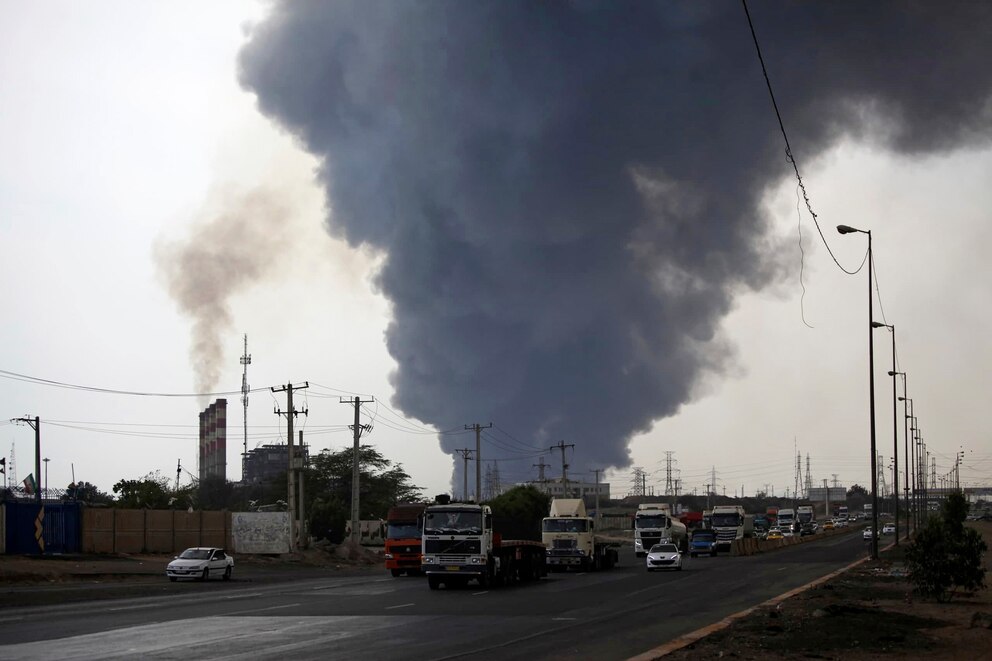 At least 65 dead, hundreds injured in explosion at Iranian port ...