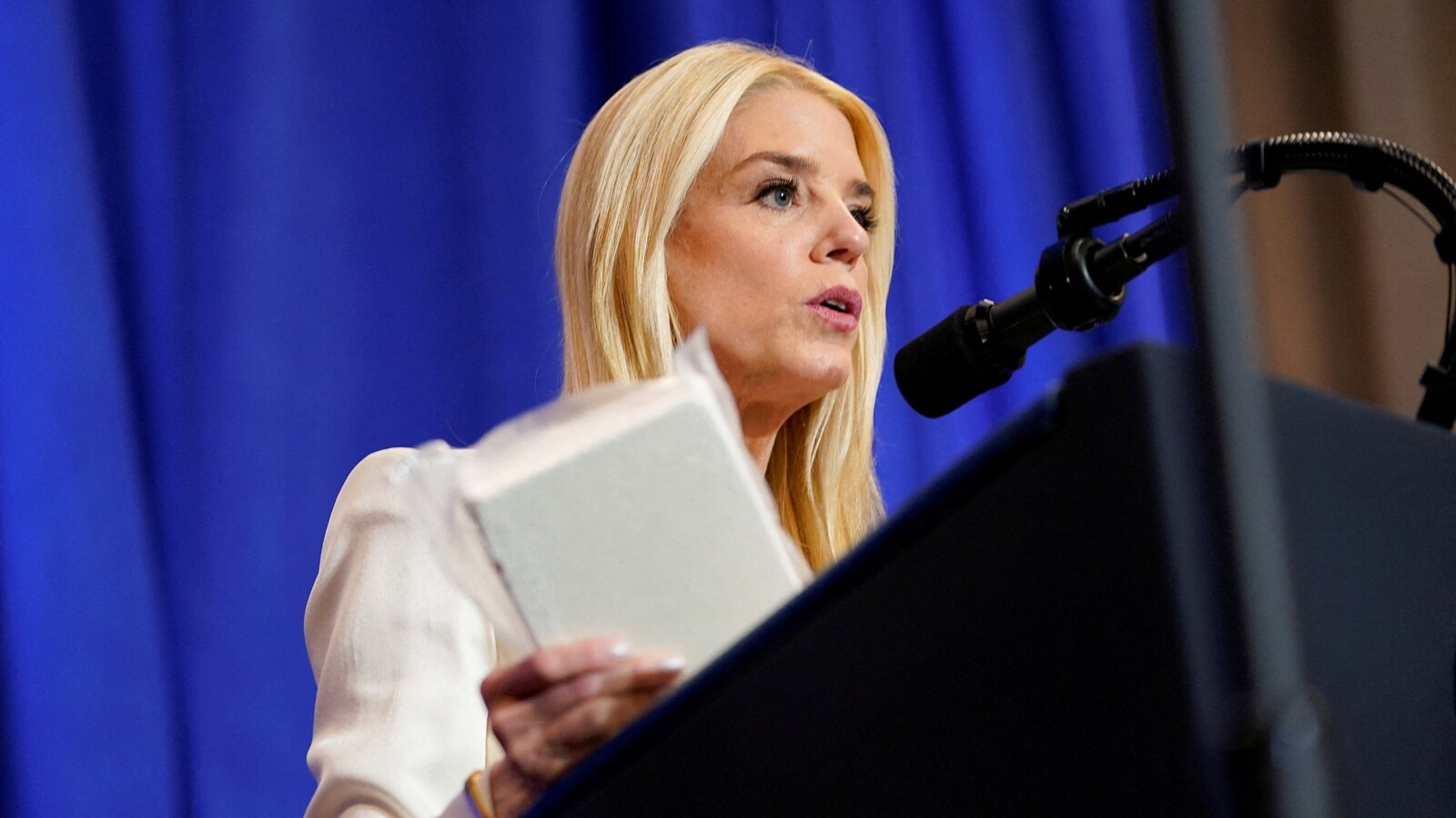 Emily Shapiro - Journalist Profile - Intelligent Relations