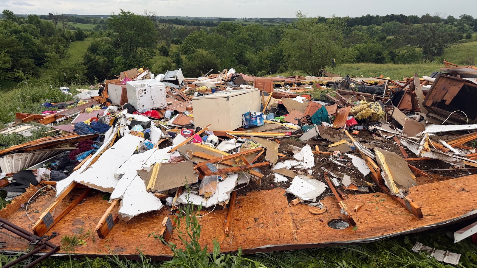 Tornadoes touch down outside Chicago as severe storms pummel the ...