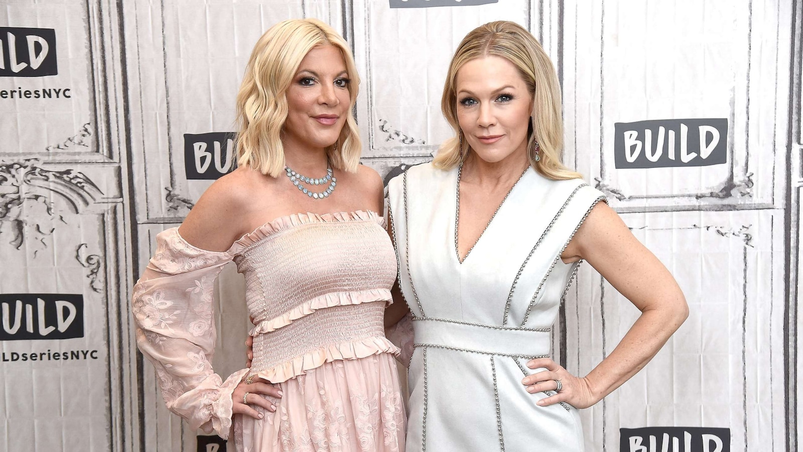 'Beverly Hills, 90210' stars Tori Spelling, Jennie Garth, Lindsay Price recreate scene from ...