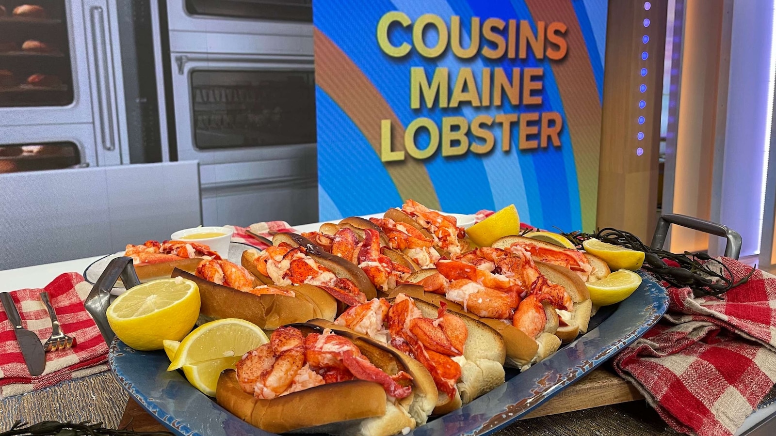 Make a lobster roll 3 ways with Cousins Maine Lobster - ABC News
