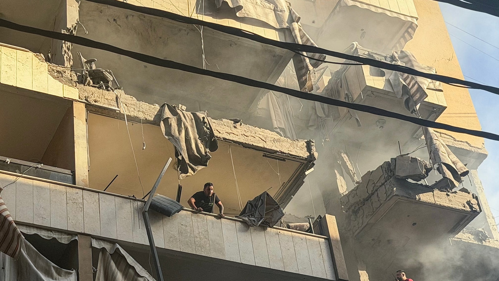 Israel attacks Beirut, targets Hezbollah chief of staff - ABC News