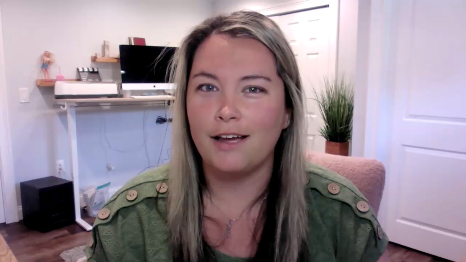 Woman says ChatGPT helped her pay off over $11K in debt - ABC News