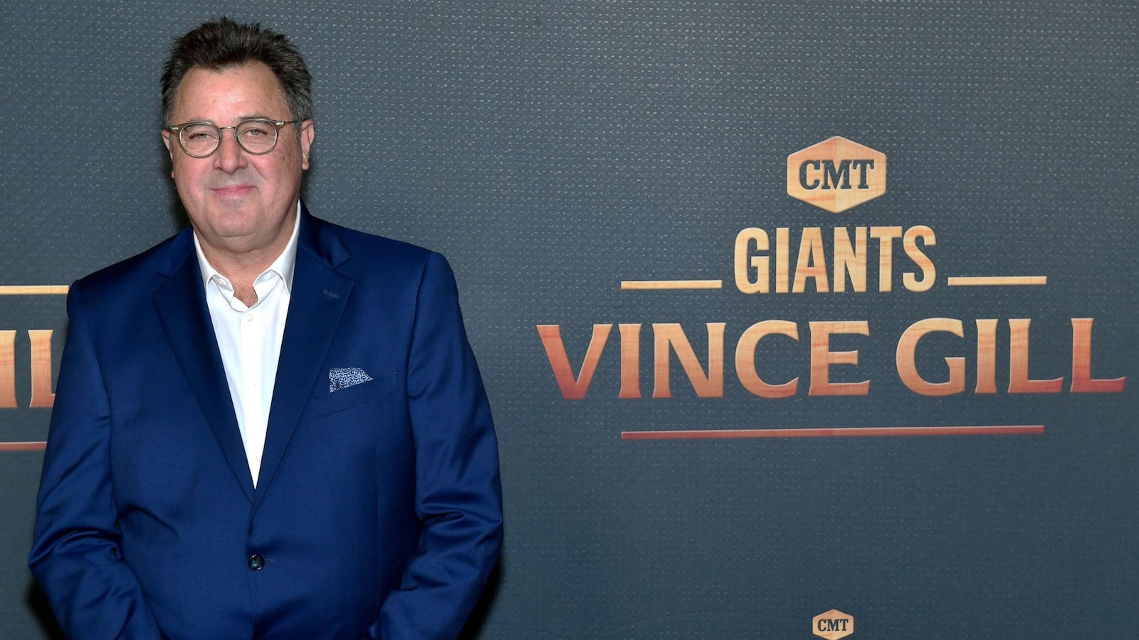 Luke Combs, Carrie Underwood and more stars detail Vince Gill's 'monumental' impact - ABC News
