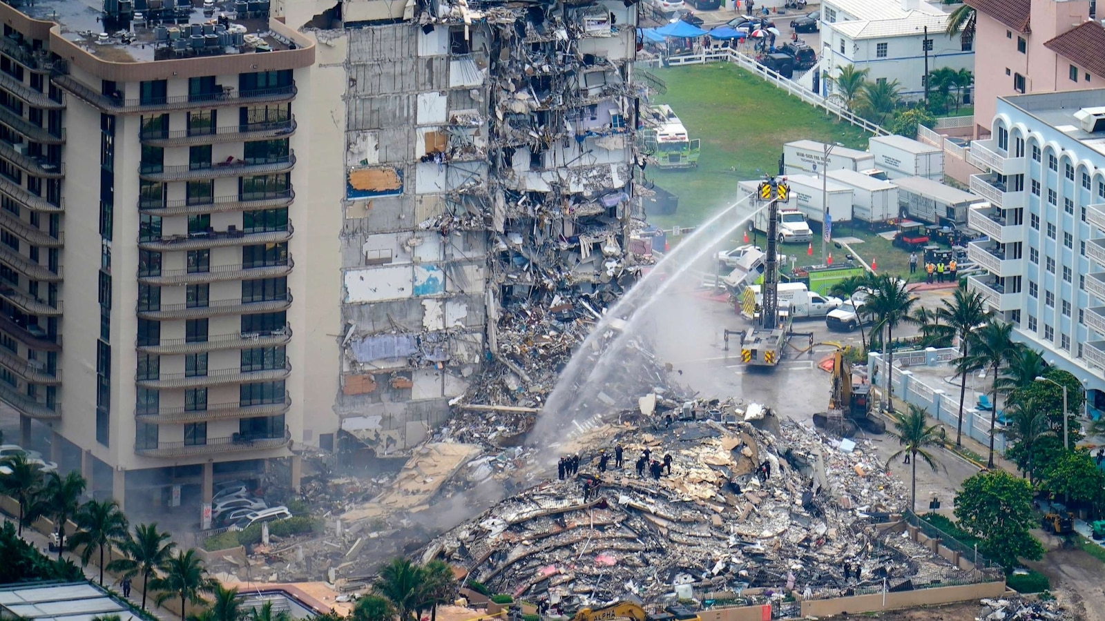 Surfside condo that collapsed and killed 98 was not built to code ...