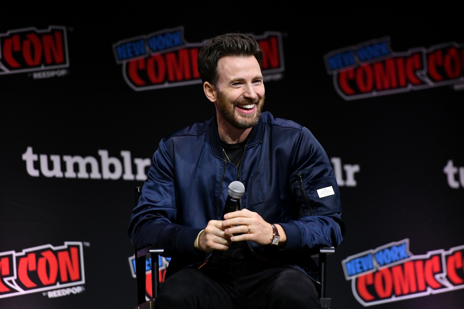 Chris Evans Avengers Boksesekk Chris Evans' Beard Cover Up For The