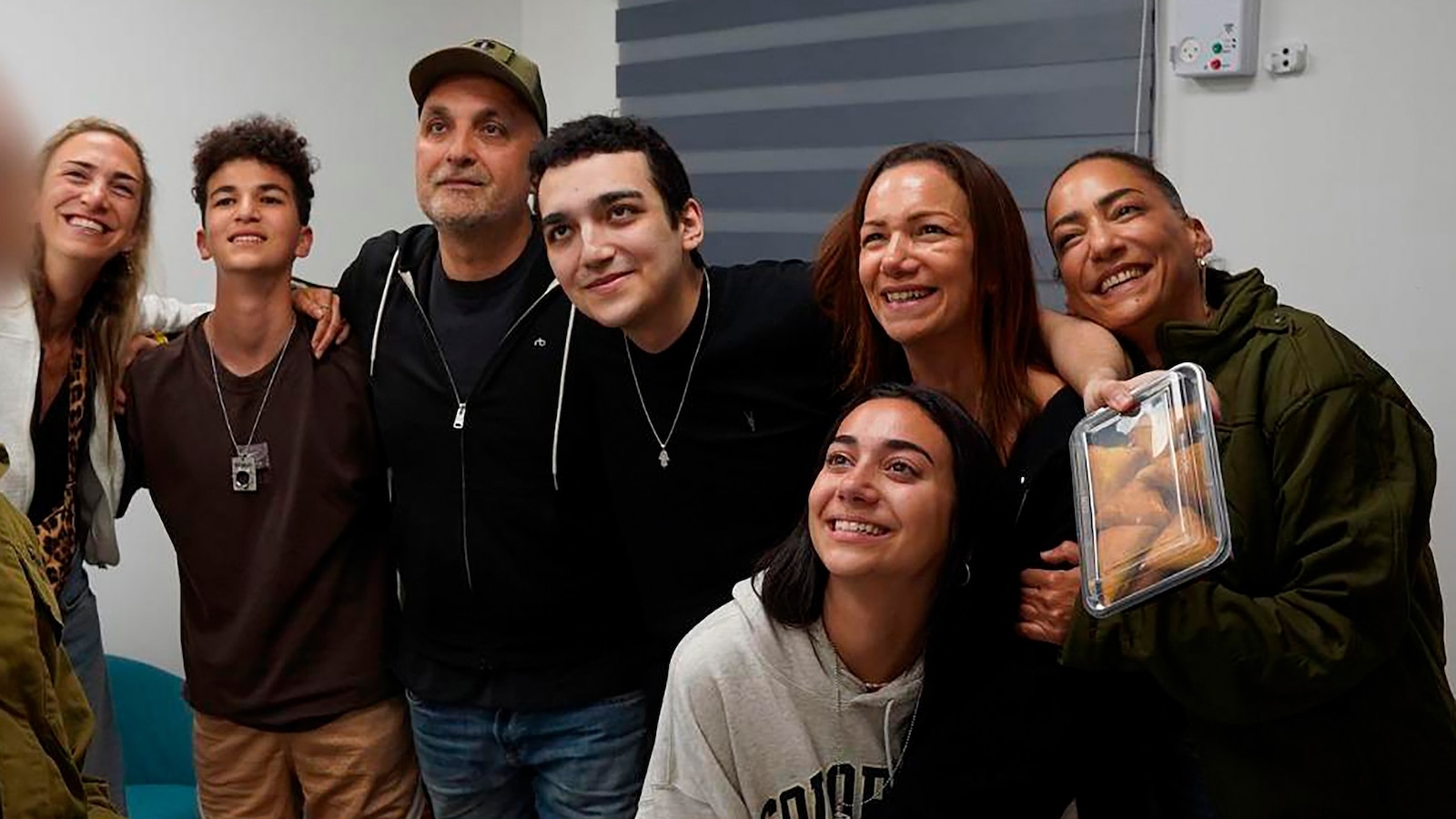 Family of Hamas hostage Edan Alexander recalls dramatic Gaza release - ABC News