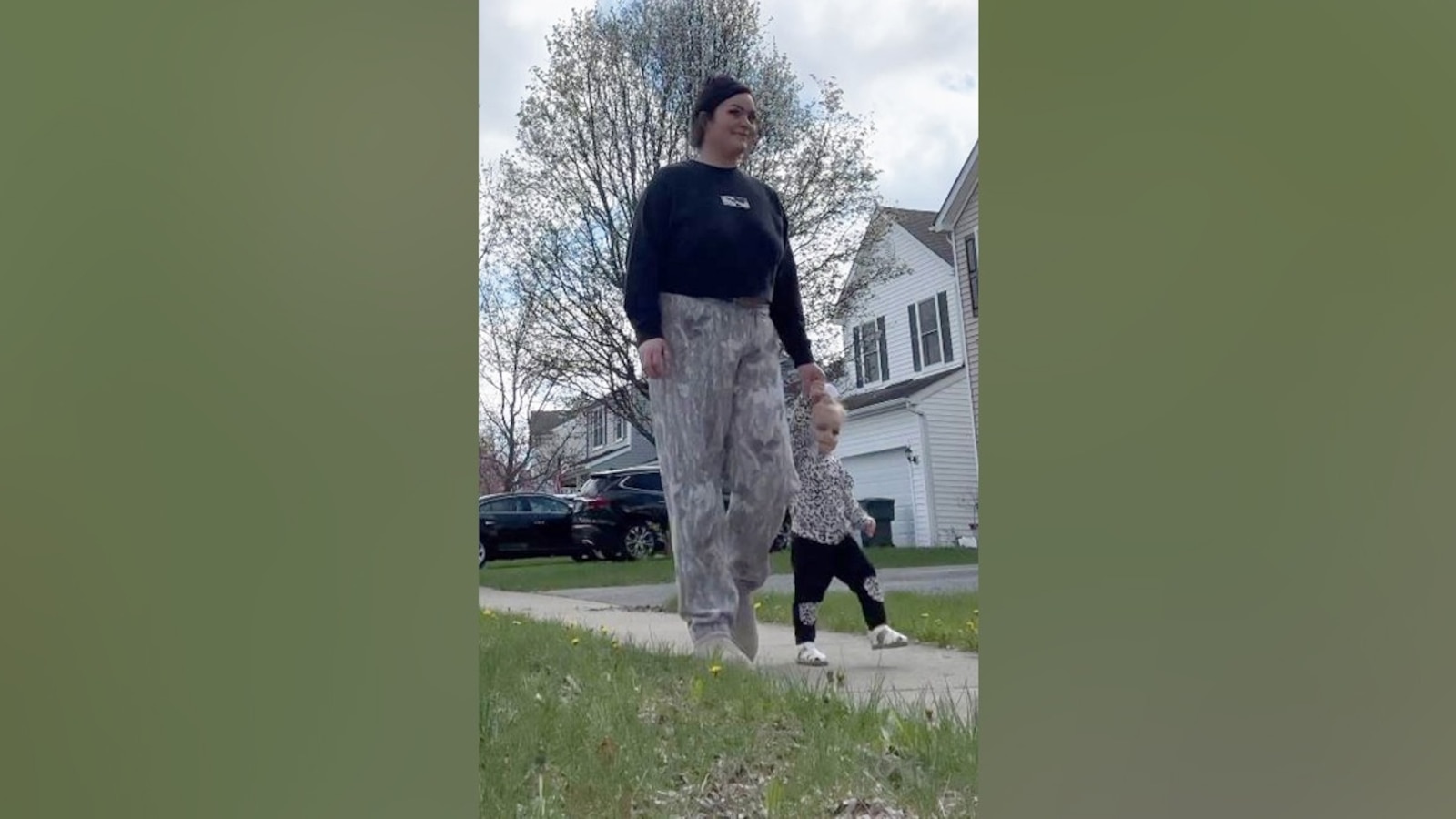 Woman paralyzed after fall learns to walk again alongside 1-year-old ...