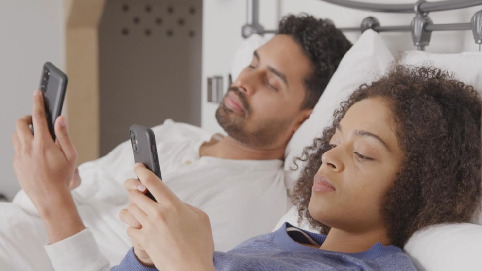 Video New 'bed rotting' trend taking over TikTok - ABC News