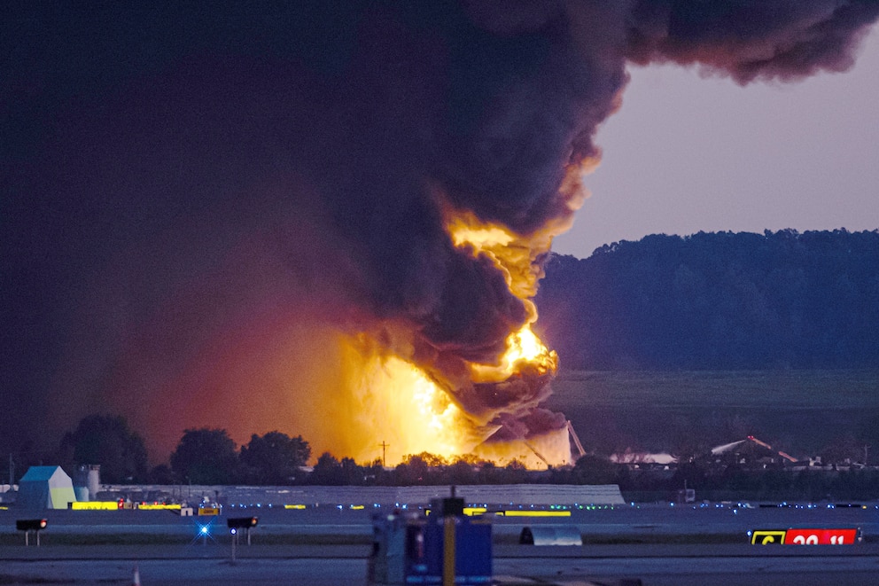 Officials believe death toll after Kentucky UPS plane crash will stand at 14 - Good Morning America