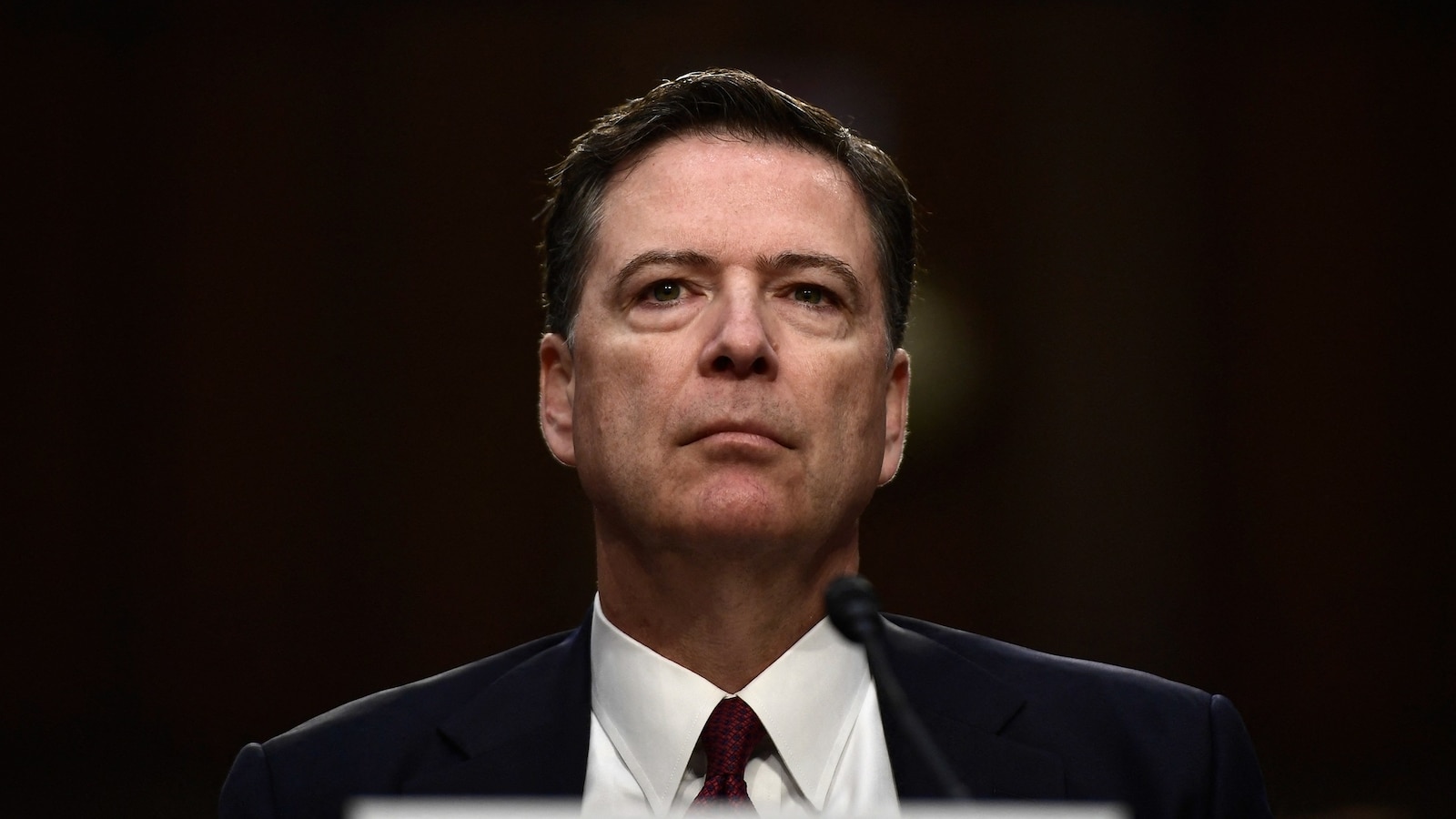 Judge in Comey case orders prosecutors to hand over full transcript of ...