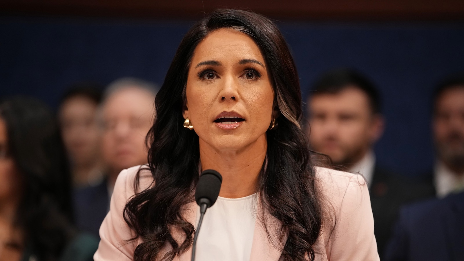 Gabbard doubles down on deferring to Trump on whether Iran posed ...