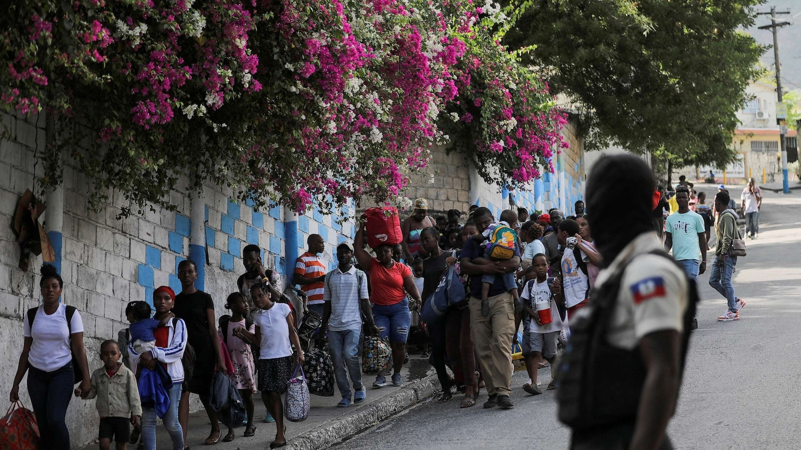 Rare glimpse inside neighborhood at the center of Haiti's gang war ...