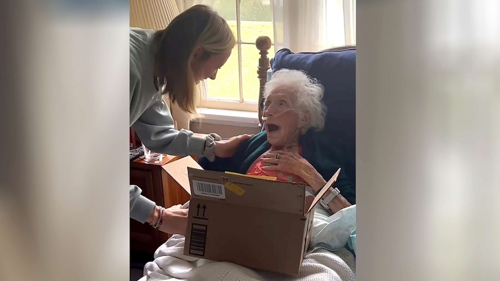 Woman surprises grandma with heartwarming 'bun in the oven' pregnancy ...