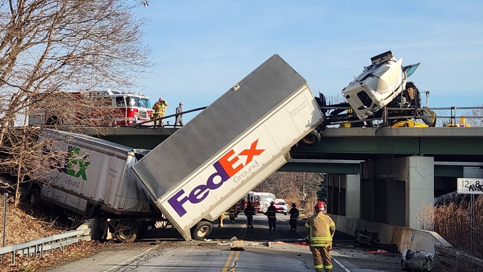 5 people, including infant, injured after FedEx semitrailer rolls over ...