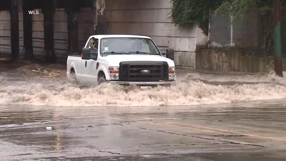 Video Heavy rain and flooding hits Midwest - ABC News