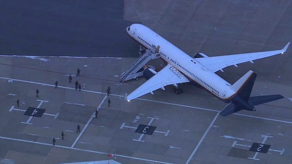 Venezuela live updates: Maduro arrives in New York to face federal ...