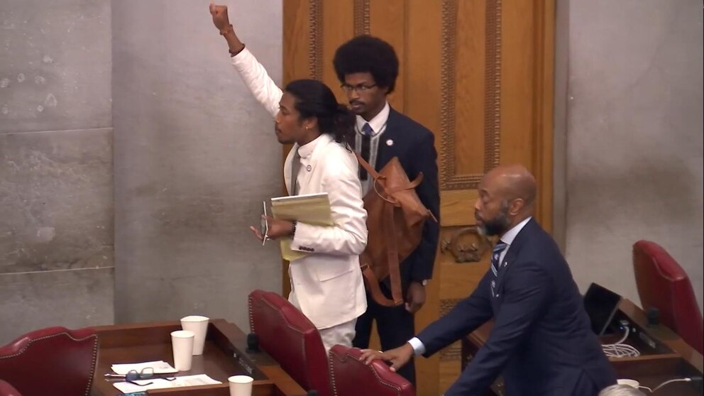 Video Political fallout over expulsion of 2 Democratic lawmakers - ABC News