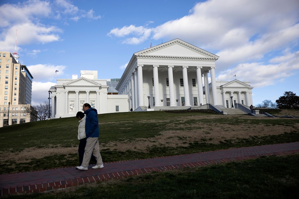 Democrats in Virginia legislature poised to try redrawing congressional ...