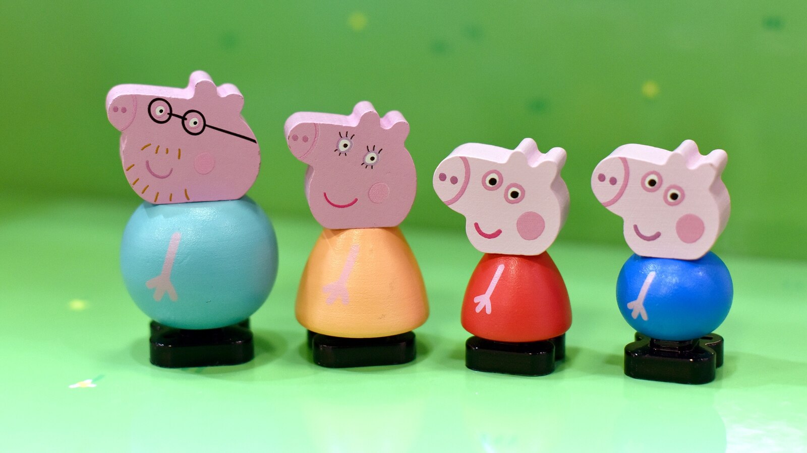 Peppa Pig will be a big sister again as Mummy Pig makes cute ...