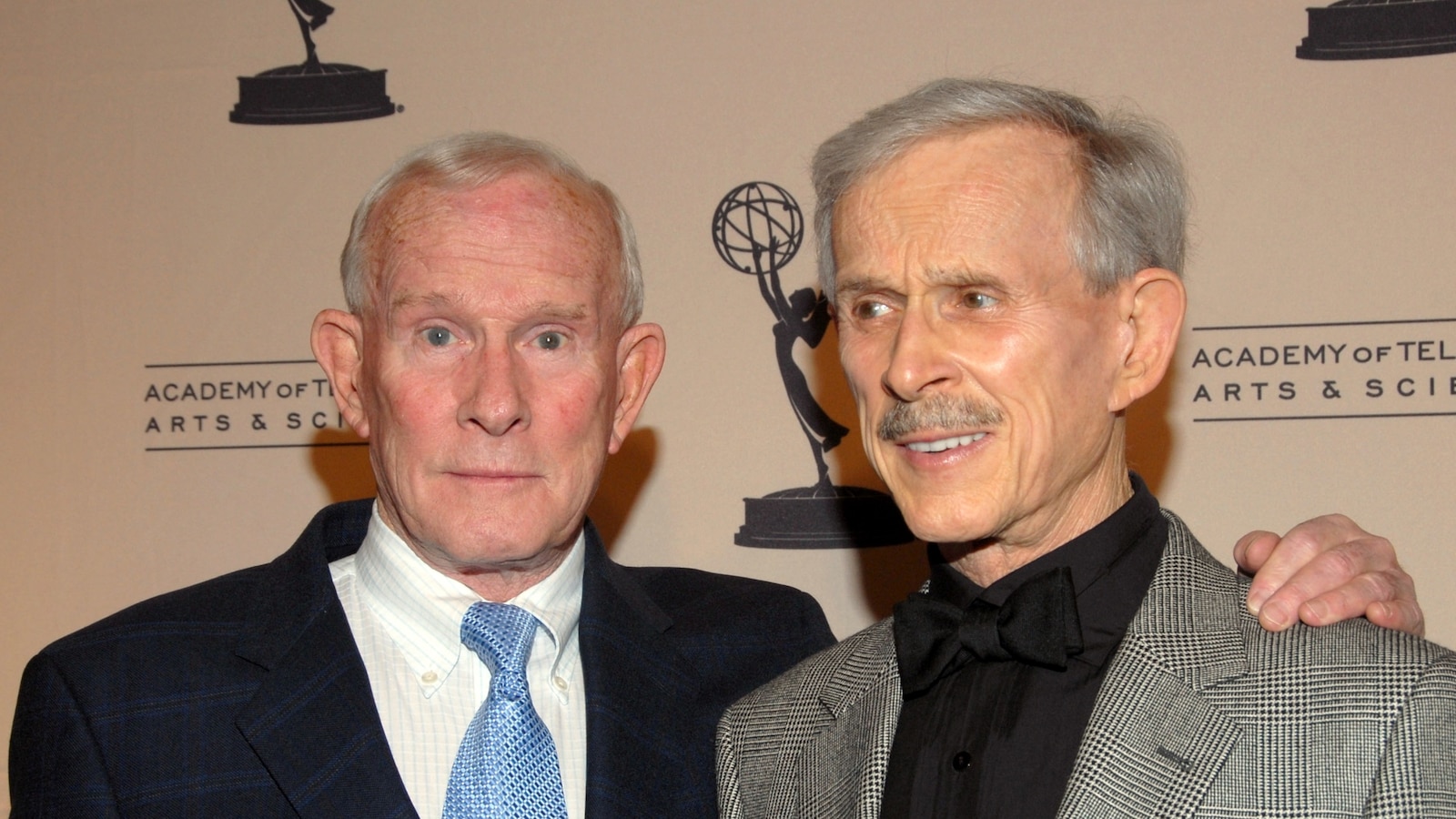 Comedian Tom Smothers of the Smothers Brothers dies at 86 - ABC News