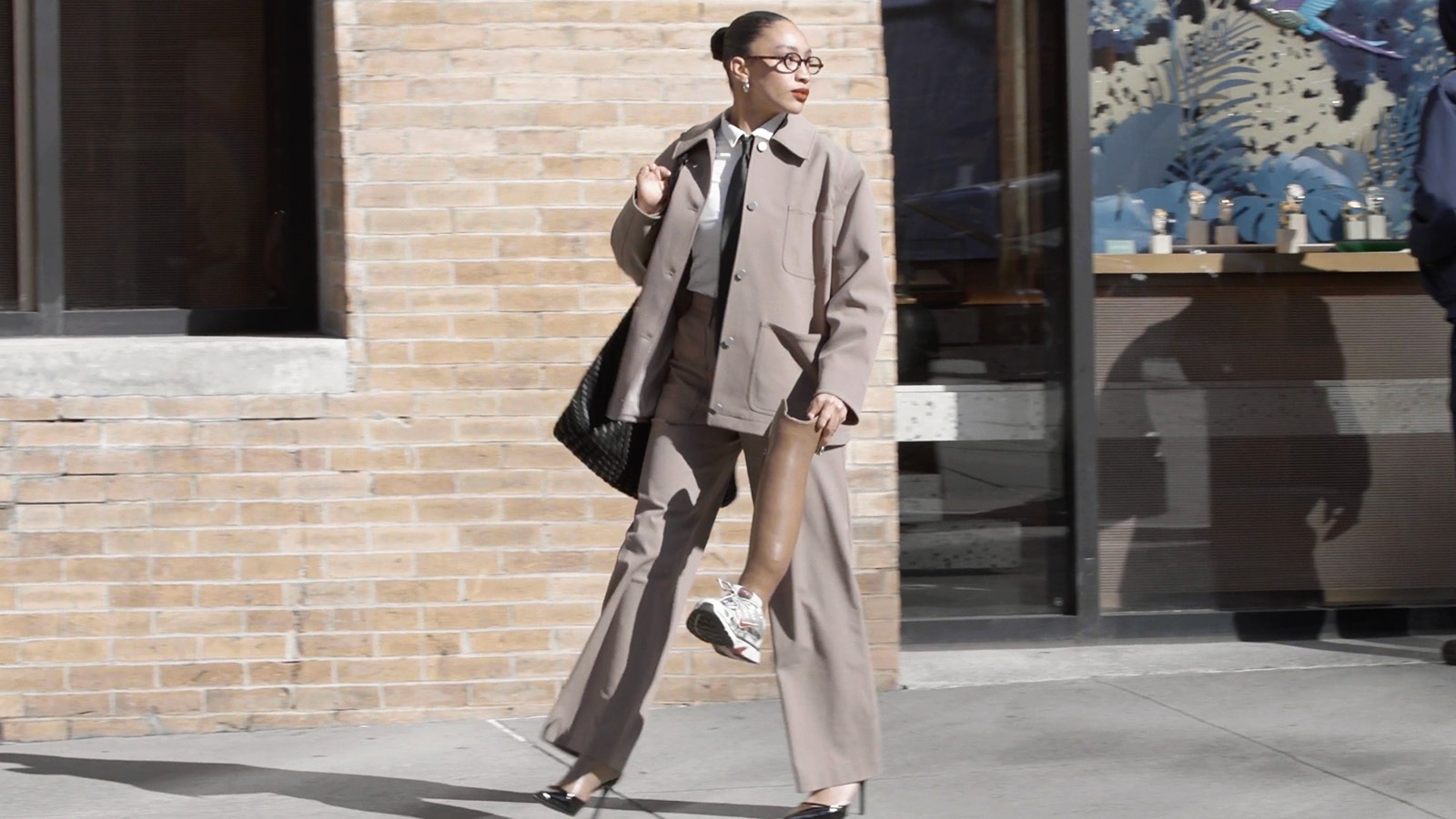 Model born with rare birth defect uses humor to destigmatize limb ...