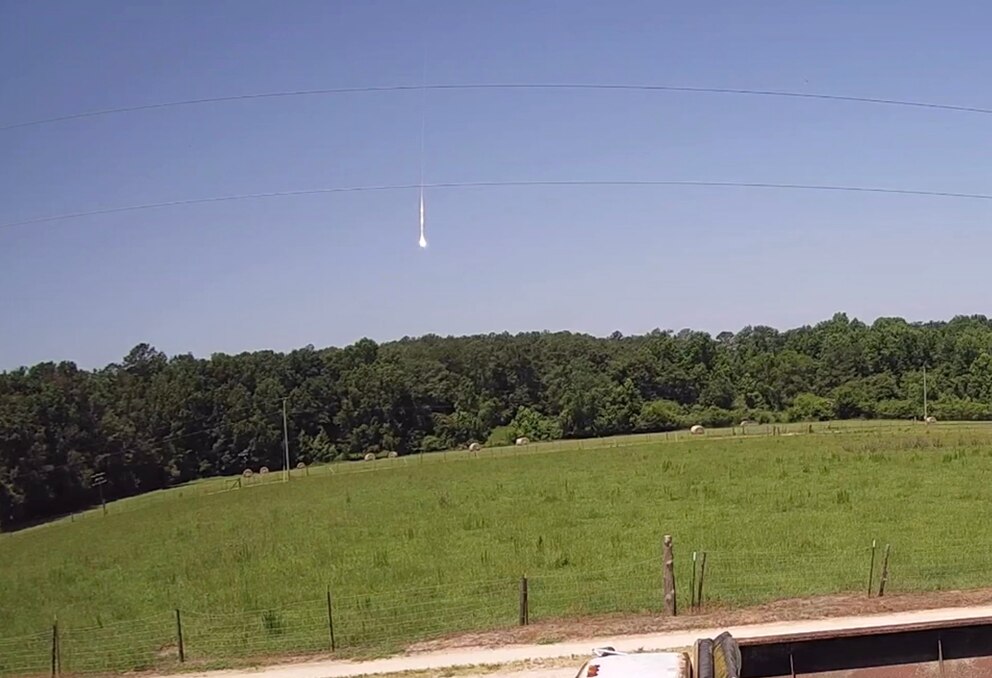 Fireball seen across the southeastern US was produced by asteroidal ...