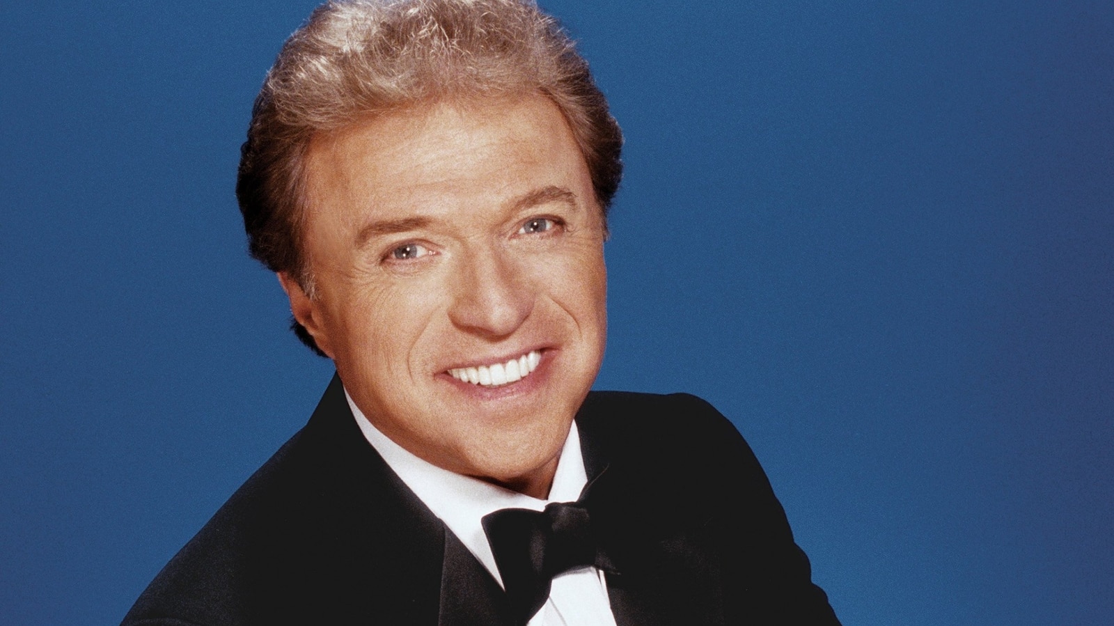 Steve Lawrence, half of singing duo with wife Eydie, dies at 88 - ABC News