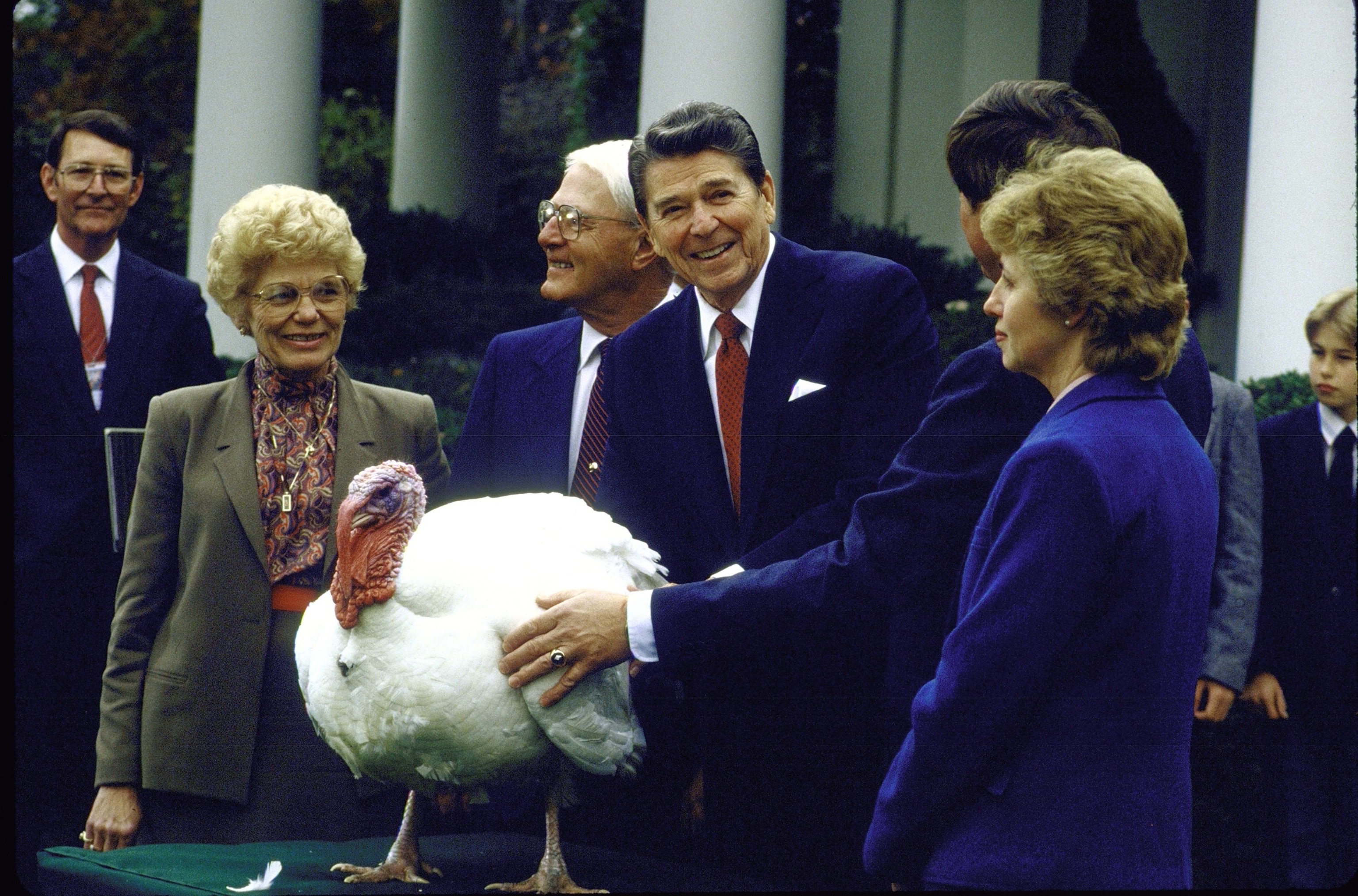 Biden pardons 'Peach' and 'Blossom' in White House Thanksgiving turkey ...