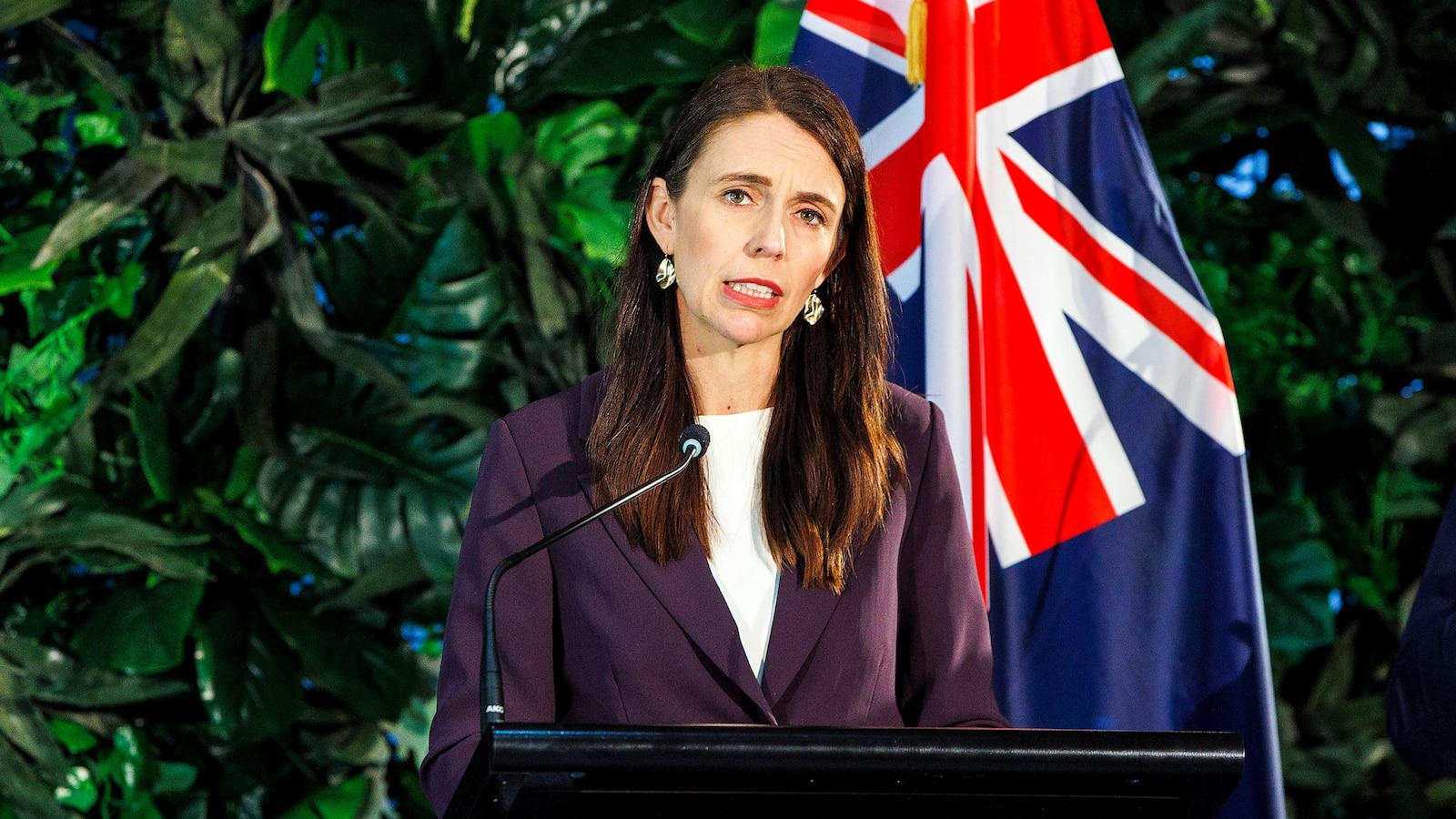 New Zealand Prime Minister Jacinda Ardern says she will step down: 'It ...