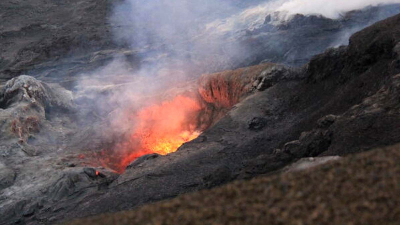 Another series of eruptions imminent at Hawaii's Kilauea volcano - ABC News