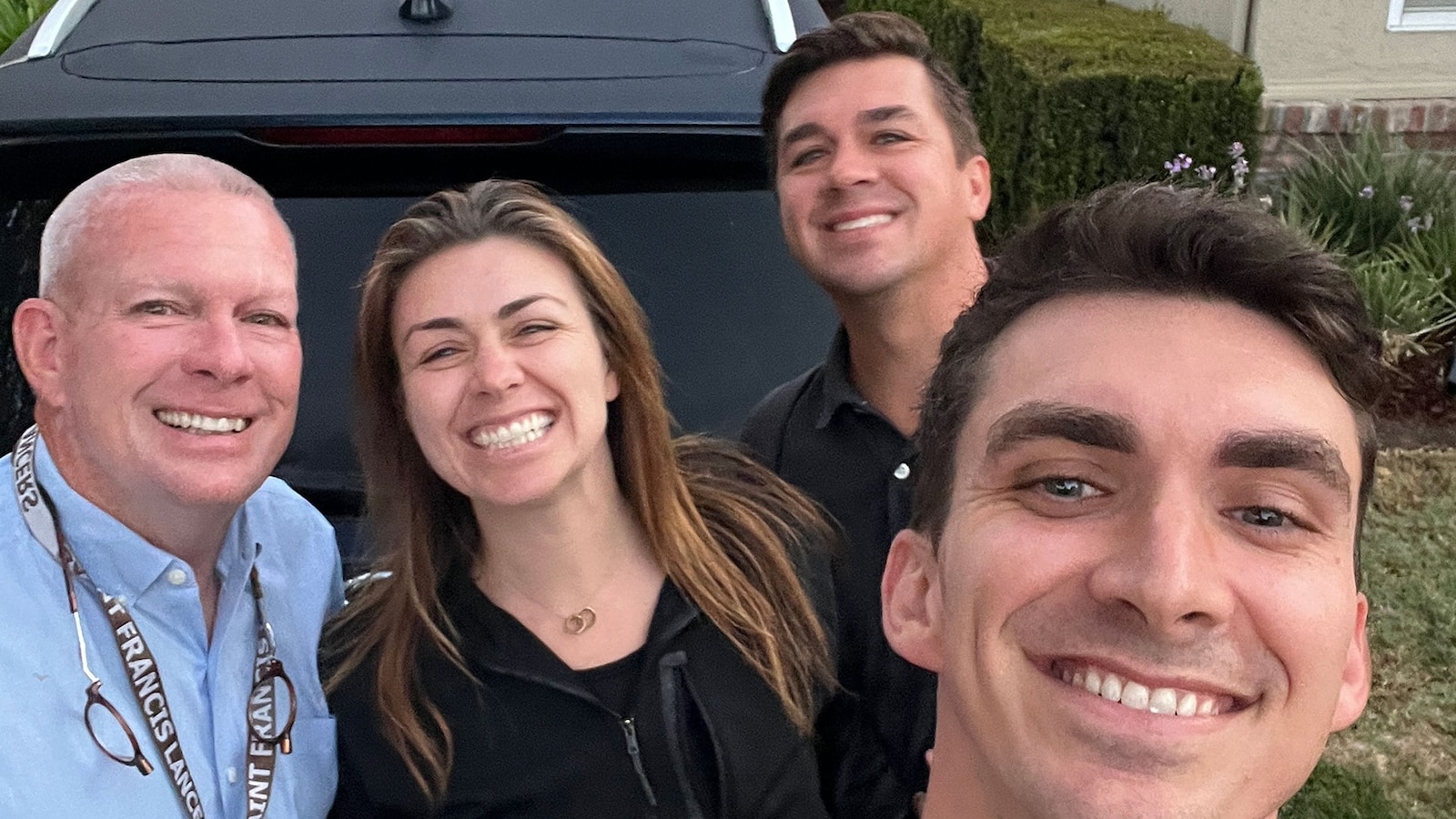 Siblings team up to surprise dad with 1 last carpool before retirement ...