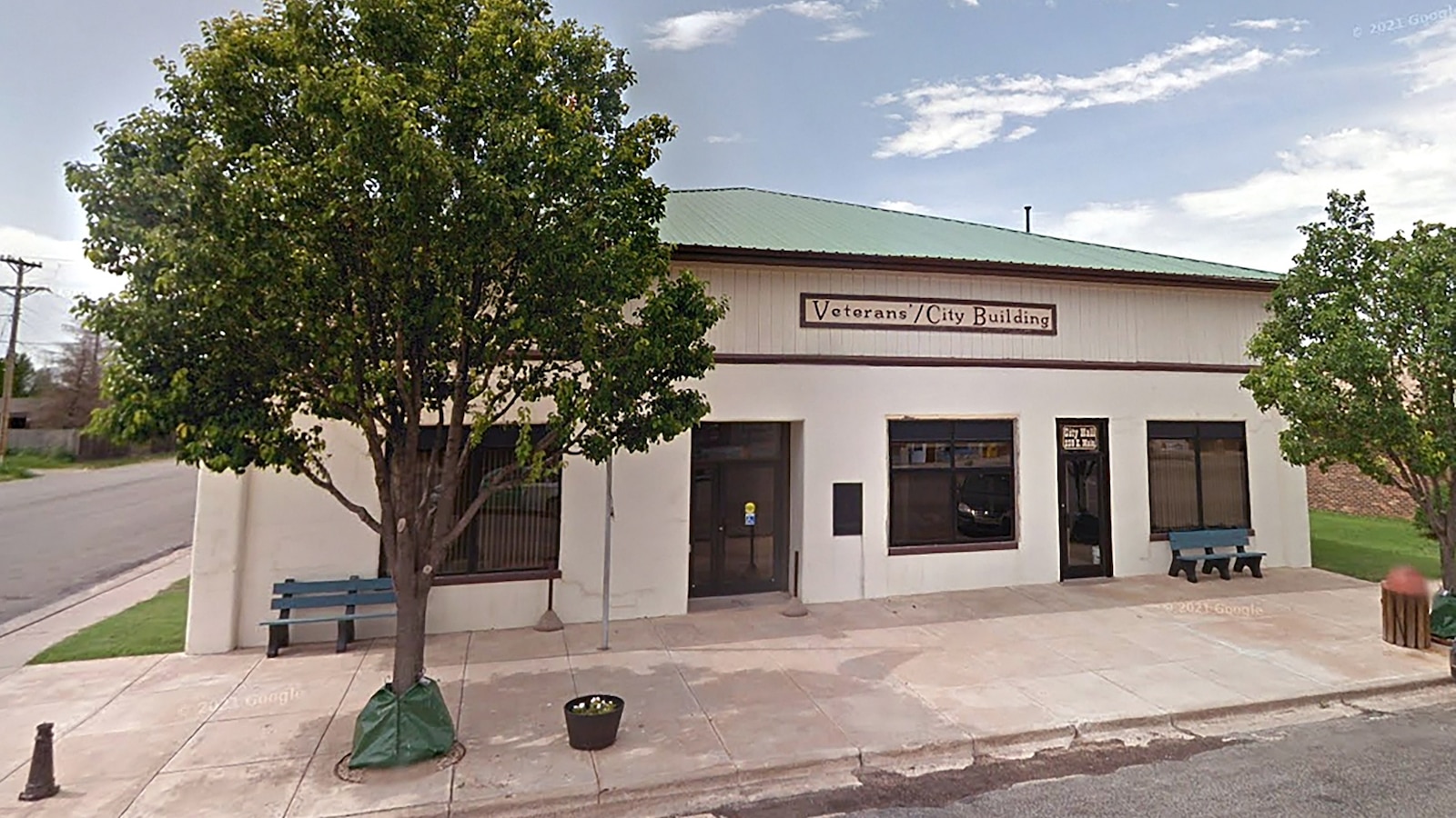 Kansas mayor charged with illegally voting just day after winning ...