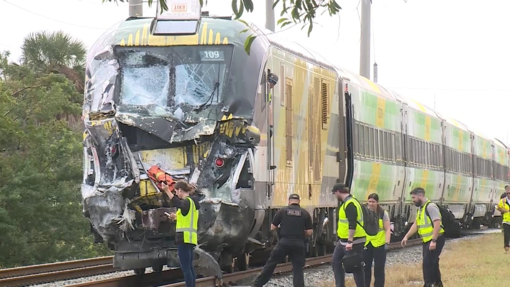 Video Brightline train collides with fire truck in Florida - ABC News Video Brightline train collides with fire truck in Florida - ABC News