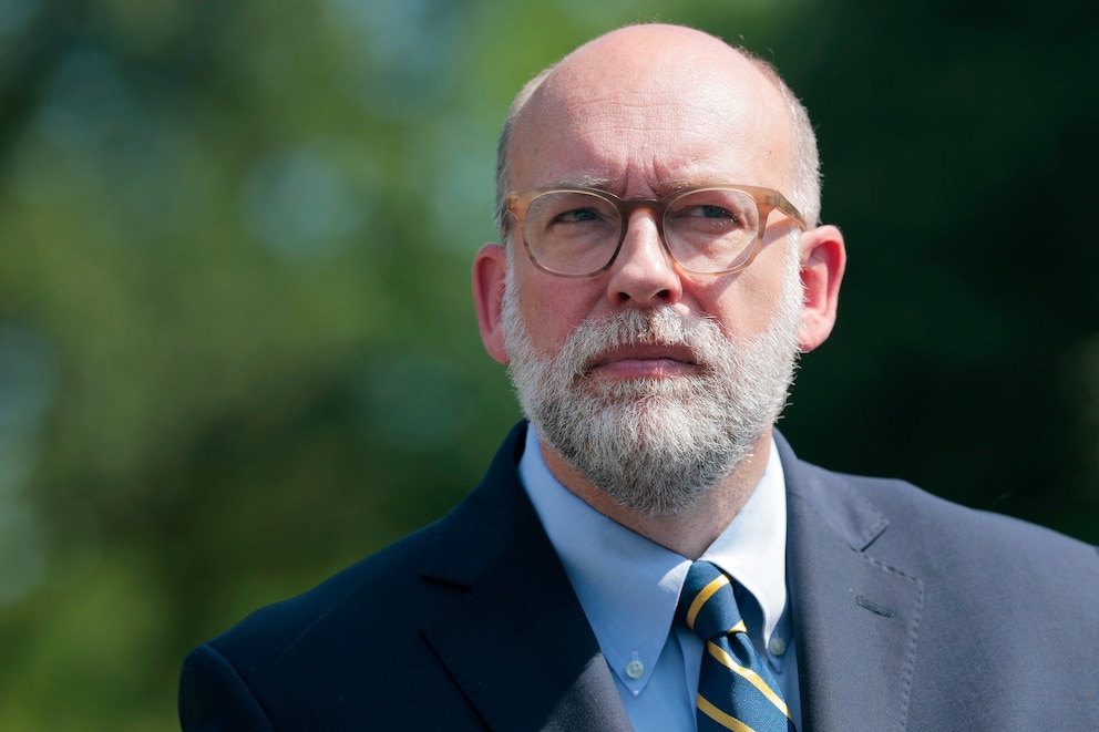 Trump administration moves to dismantle prominent US weather and ...