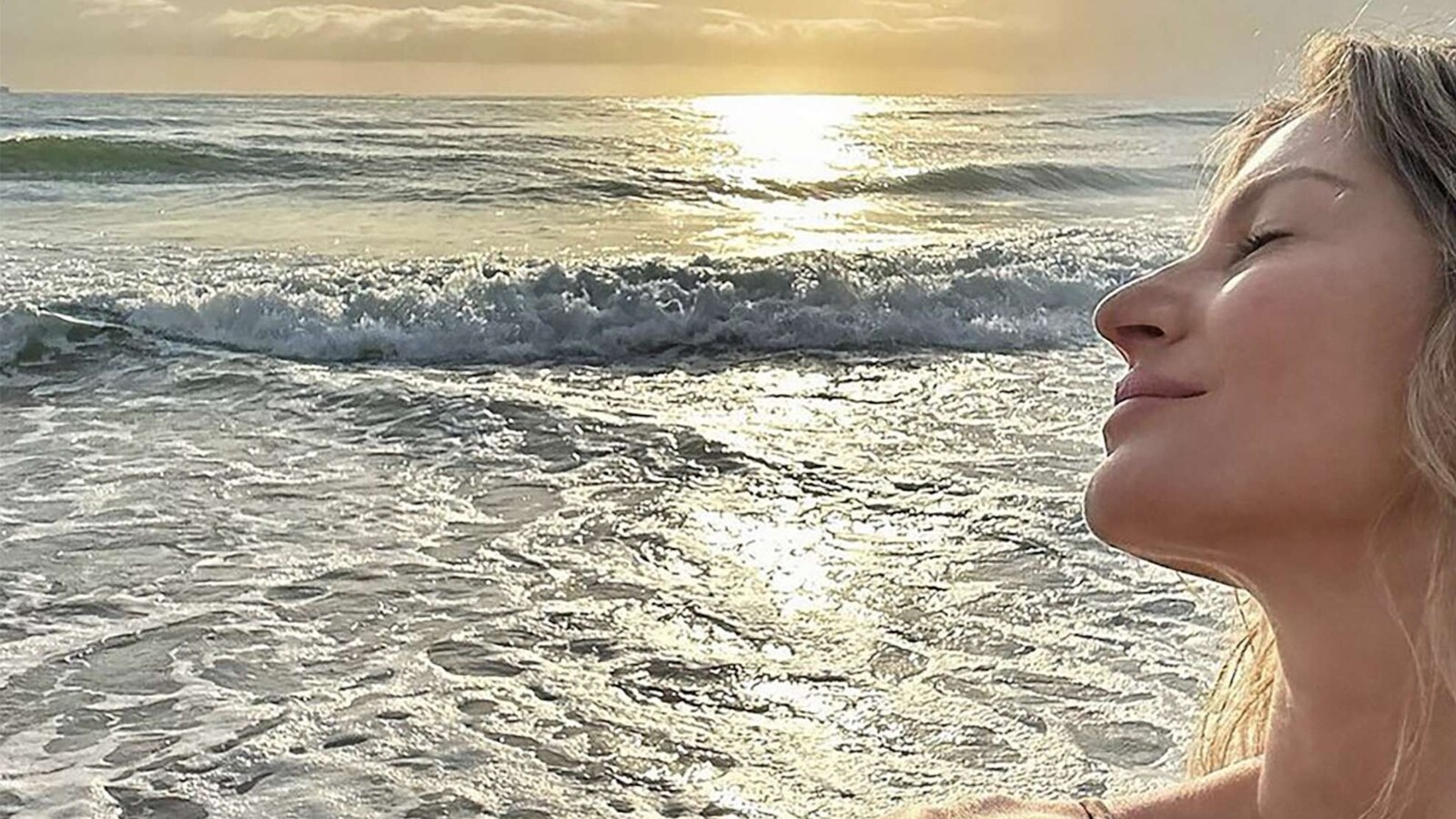 Gisele Bundchen shares photos from beachside vacation with kids - ABC News