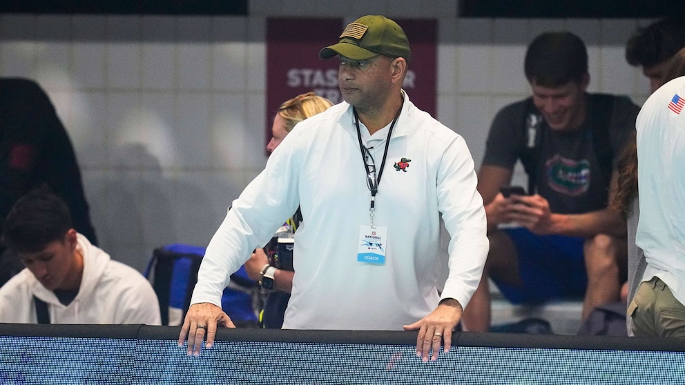 Team USA swim coach opens up about lessons learned from his father ...