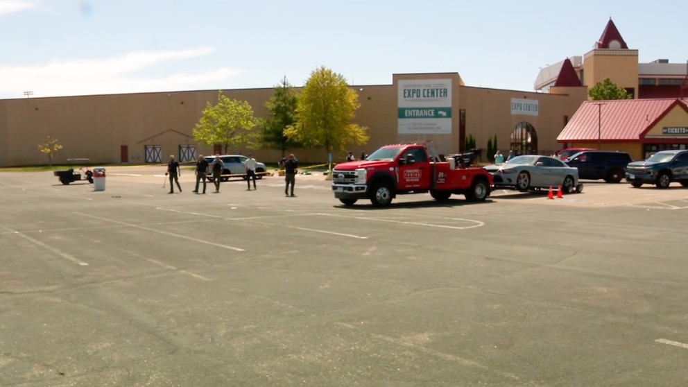 Man fatally shot during prayer service in Minnesota, suspects at large ...