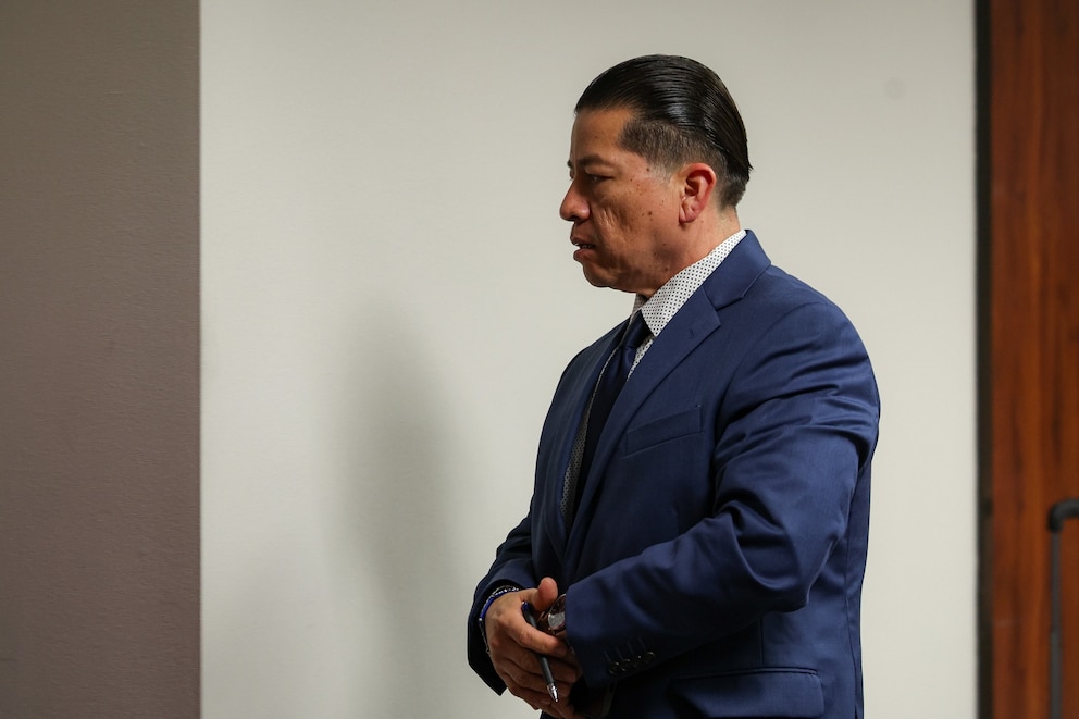 Uvalde teaching aide says she begged officer Gonzales to intervene: 'He ...