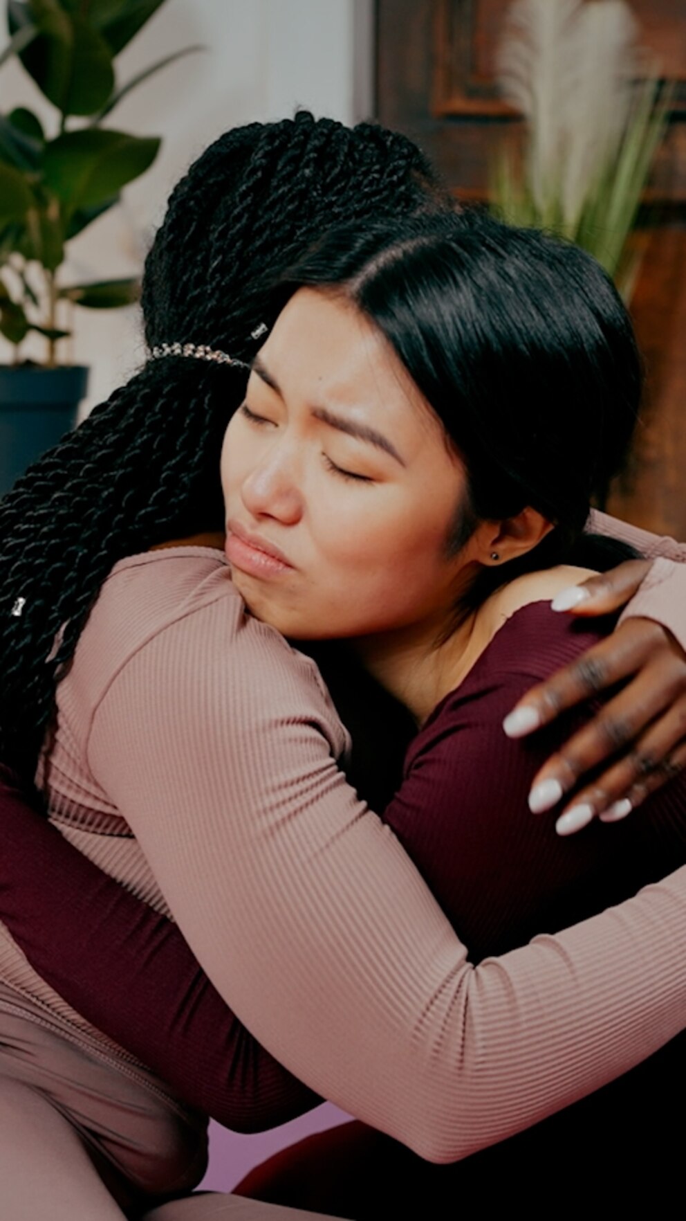 Video Friendship expert gives tips on how to deepen friendships, show ...