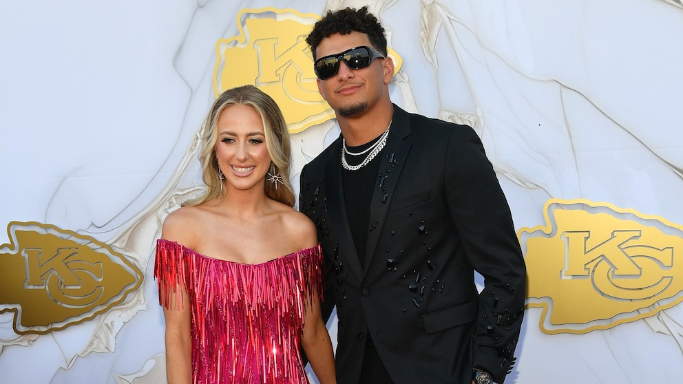 Brittany and Patrick Mahomes welcome baby girl, share name: See photo ...